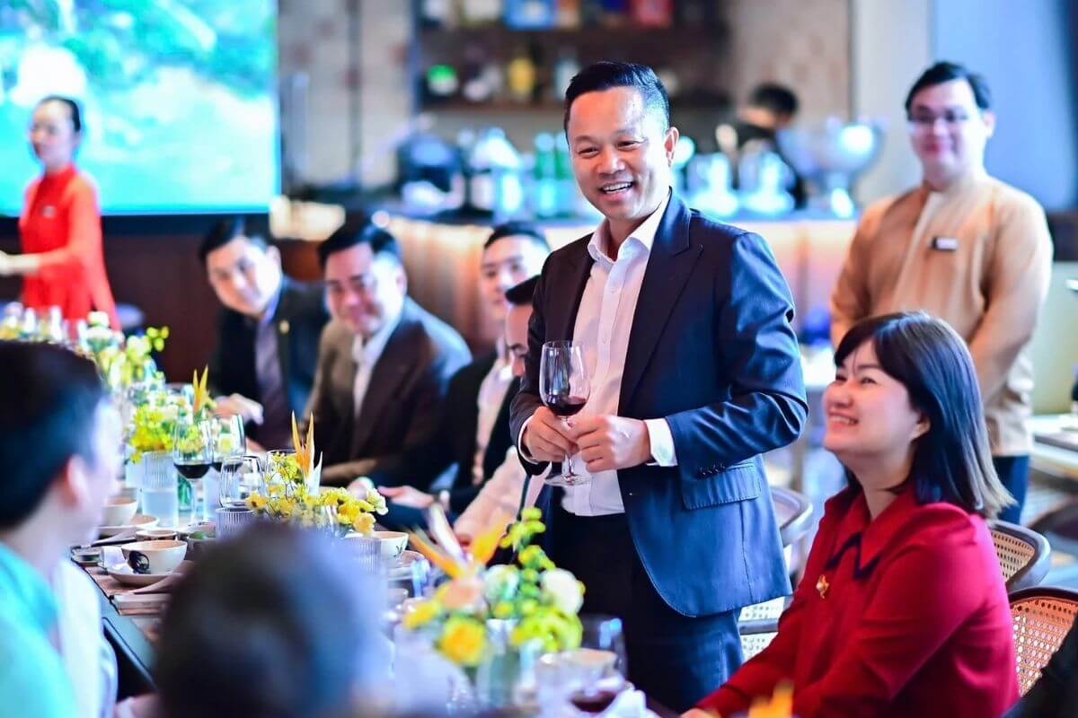 V-Senses Dining Ra Mắt Ẩm Thực Việt Với Phong Cách Nguyên Bản Đương Đại ...